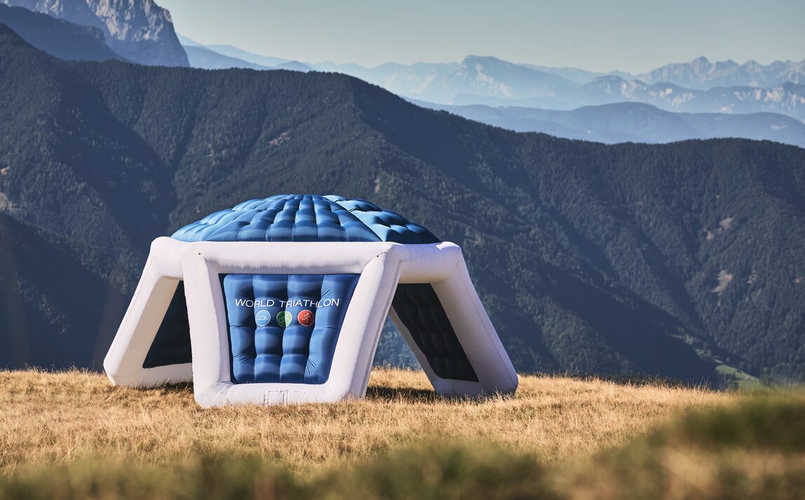 Inflatable Advertising Media & Inflatable Tents - Easy Set-Up | Mastertent®