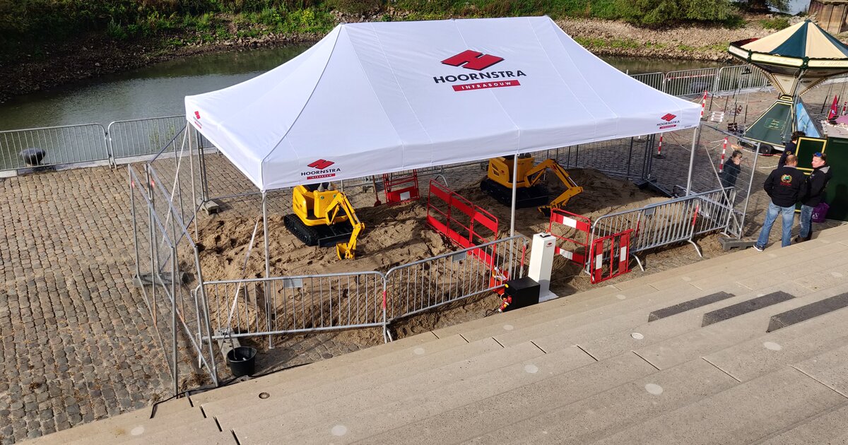 Working Tents & Construction Tents: Waterproof & Sturdy